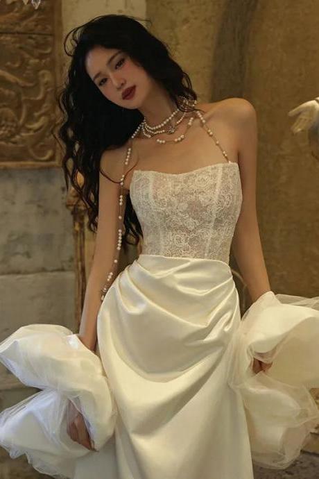 Lace Bodice Bridal Gown With Flowing Train on Luulla