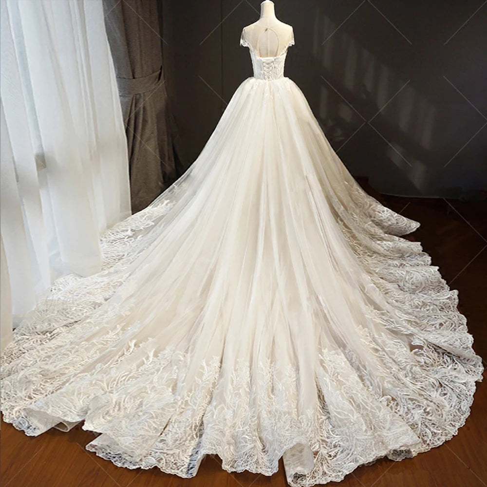 Exquisite Lace Gown With Long Flowing Train on Luulla